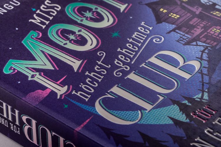 "Miss Moons höchst geheimer Club für ungewöhnliche Hexen" online kaufen