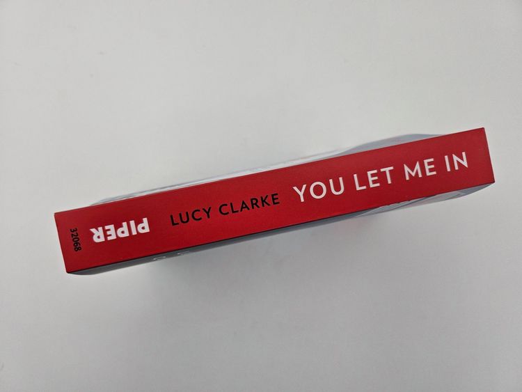 'You Let Me In' von 'Lucy Clarke' - Buch - '978-3-492-32068-9'