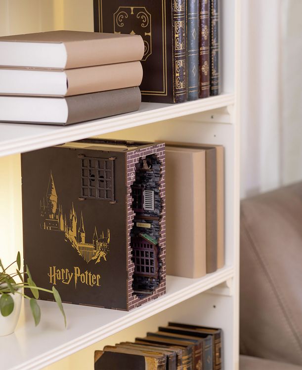 Book Nook DIY Bücherecke Harry Potter Diagon Alley (Winkelgasse) von ...