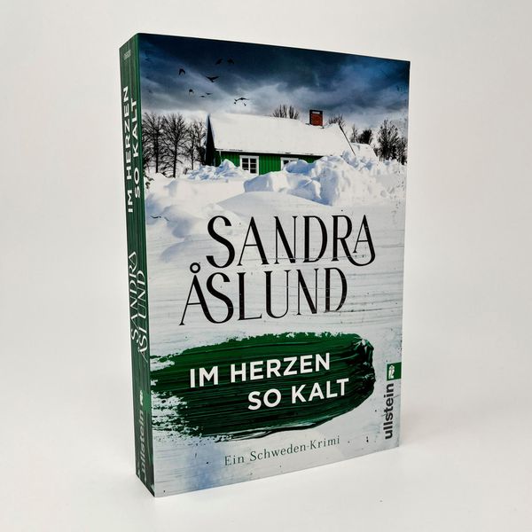 'Im Herzen so kalt' von 'Sandra Åslund' - Buch - '978-3-548-06820-6'