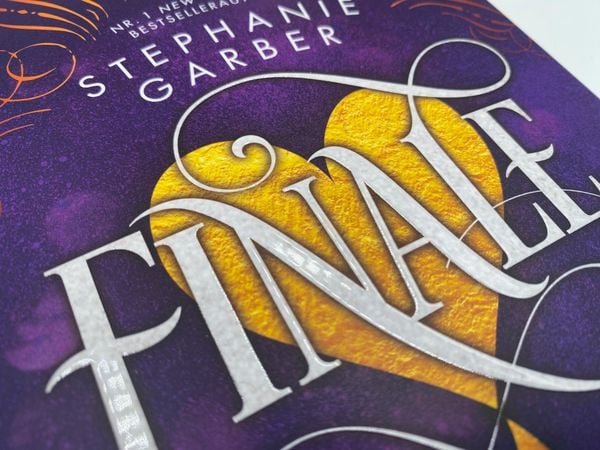 'Finale' von 'Stephanie Garber' - Buch - '978-3-492-70823-4'