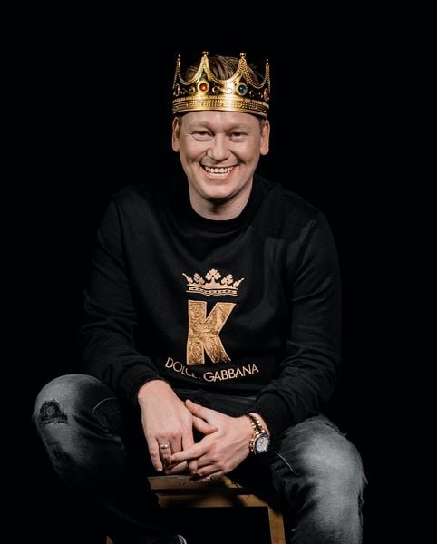 "Knossi – König des Internets" online kaufen