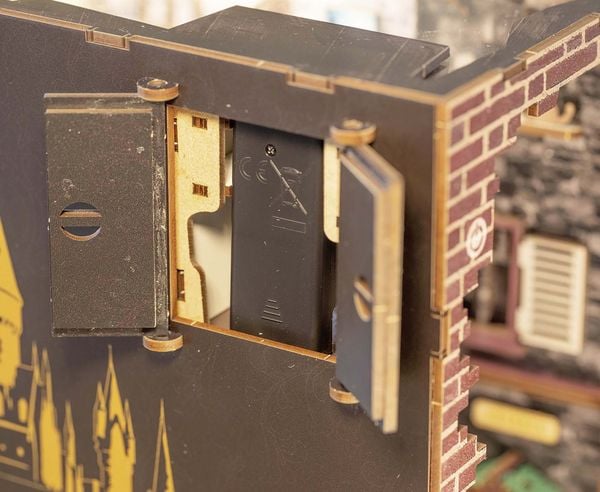 Book Nook DIY Bücherecke Harry Potter Diagon Alley (Winkelgasse) von Revell Tiny Adventures kaufen