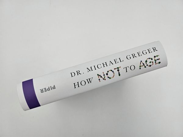 'How Not to Age' von 'Michael Greger' - Buch - '978-3-492-07290-8'